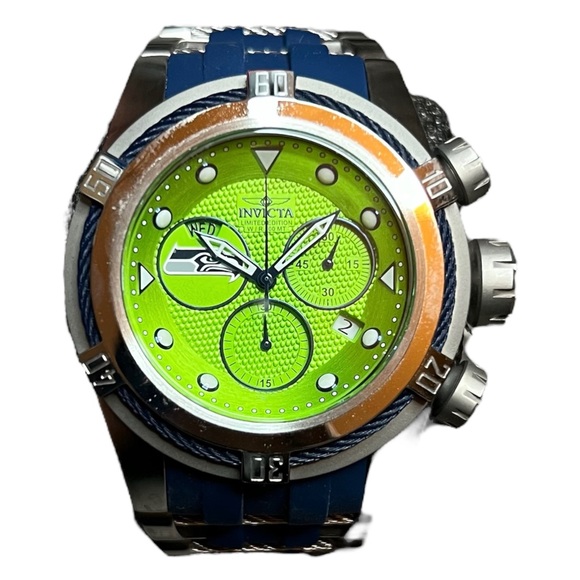 Invicta | Accessories | Invicta Nfl Seattle Seahawks Mens Watch Green ...